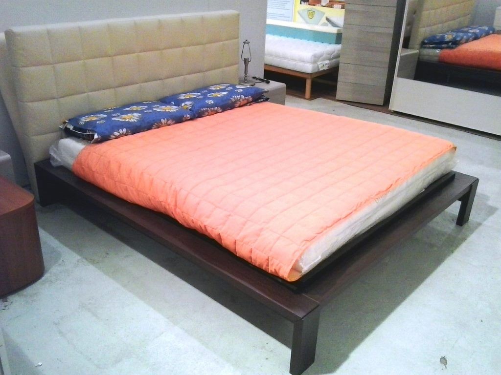 Letto matrimoniale wenge' - Mobili e cucine arredamento Pesaro